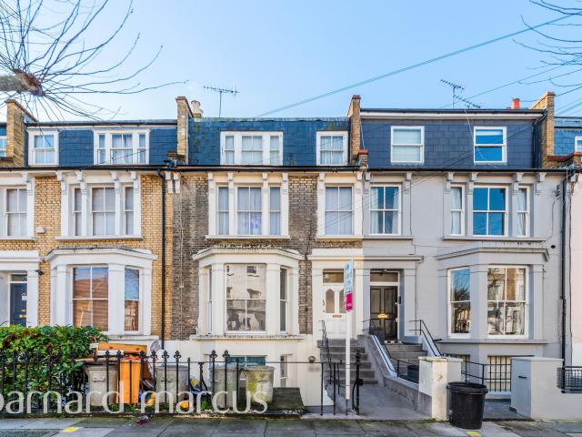 apartment for rent in Barclay Road, London, London