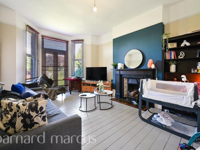 apartment for rent in Barrow Road, Streatham, Streatham