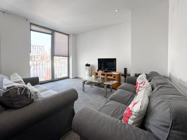 apartment for rent in Basingstoke Road, RG2 0ER