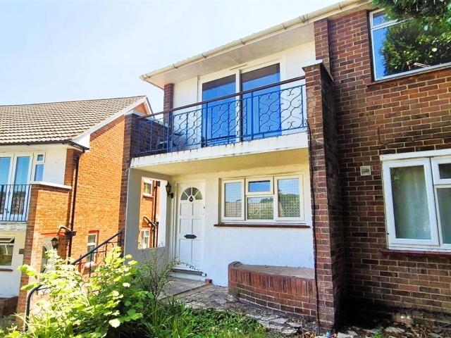 apartment for rent in bassett, so16