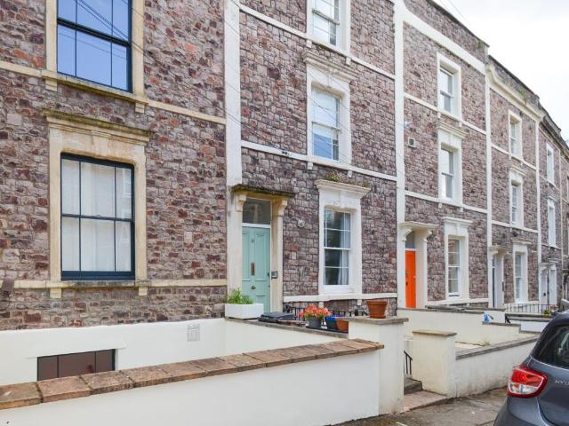 Apartment for rent in Bellevue Crescent, Clifton, BS8 united kingdom