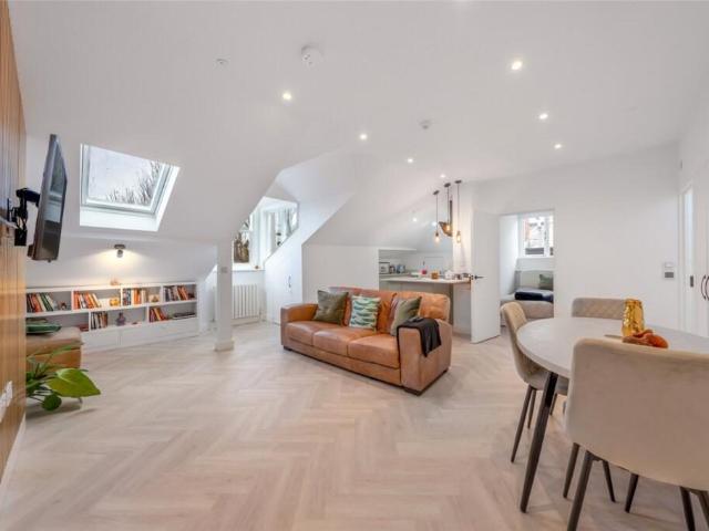 apartment for rent in Belsize Avenue, NW3 4BN