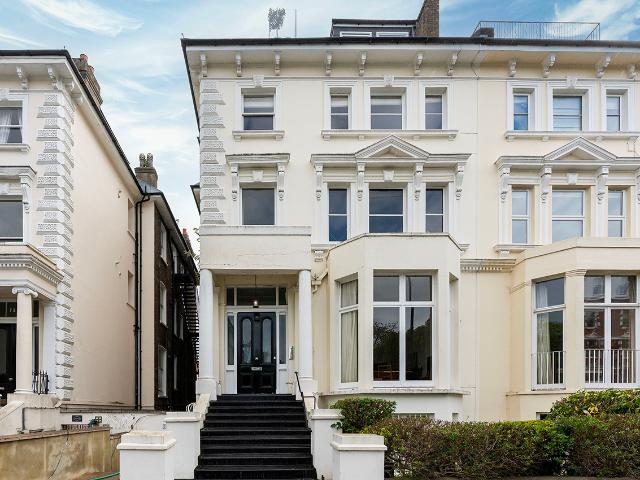 apartment for rent in Belsize Park Gardens, London, NW3