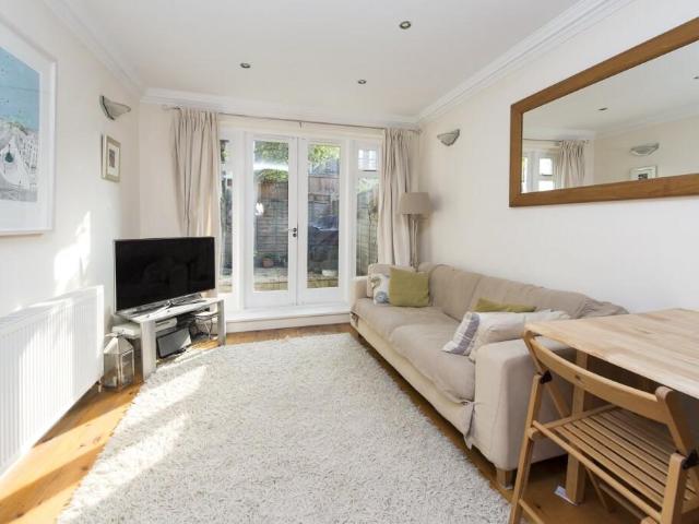 apartment for rent in Blackstock Road, N5 2LL