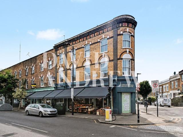 apartment for rent in Blackstock Road, London, N5