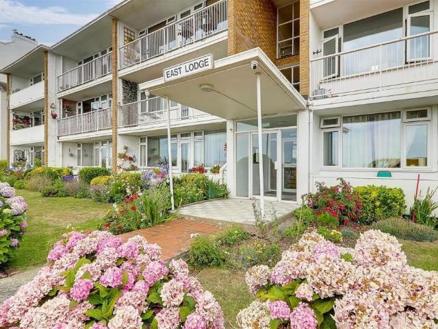 apartment for rent in Brighton Road, BN15 8BQ