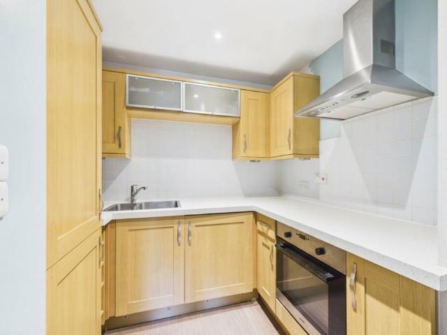apartment for rent in Bridge Avenue, SL6 1RW
