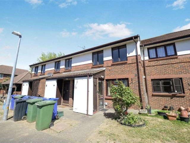 apartment for rent in Brimfield Road, RM19 1RG