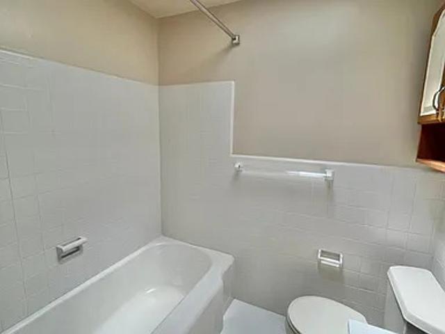 Apartment for Rent in Bristol, Pennsylvania, Ref# 201992429
