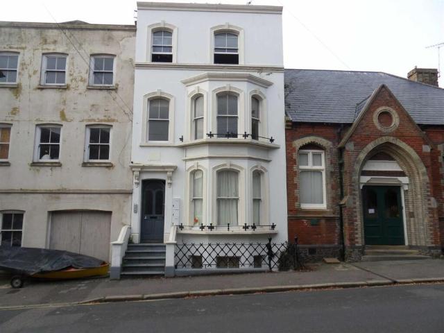 apartment for rent in Broad Street, CT11 8QY