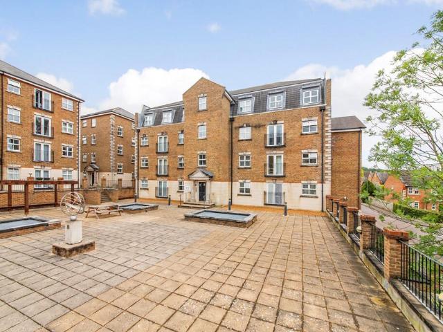 apartment for rent in Brook Square, SE18 4NB