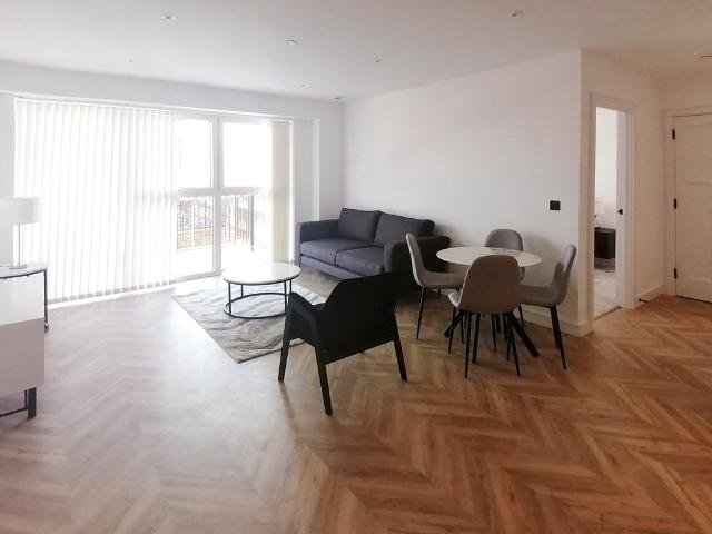 2 bedroom flat to rent on Brook Street, London