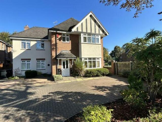 apartment for rent in Brookfield House, South Parade, Sutto.