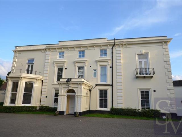 apartment for rent in Buckhurst Hill House, Buckhurst Hill IG9