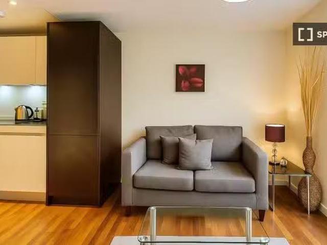 Apartment for rent in Bunhill, London