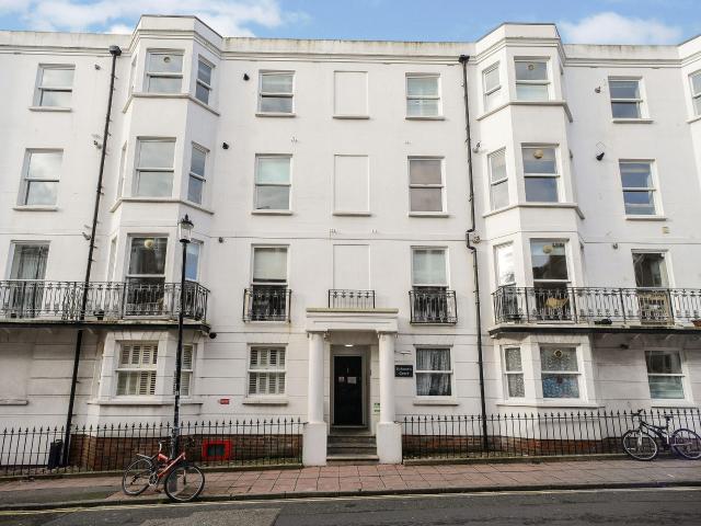 apartment for rent in Burlington Street, Brighton, Brighton