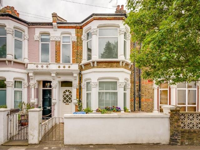 apartment for rent in Burrows Road, NW10 5SJ