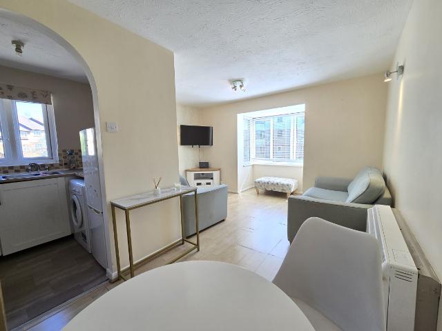 Apartment for rent in Godolphin Close, N13 6LF