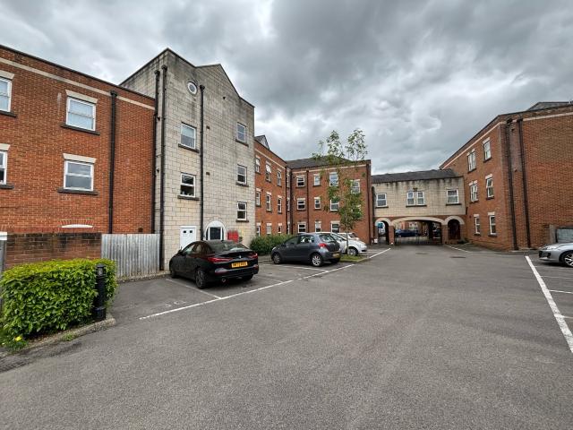 apartment for rent in Godwin Court, Swindon, Swindon