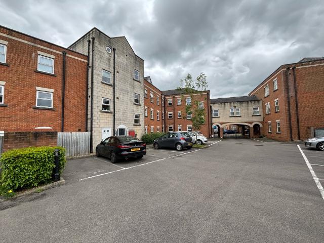 apartment for rent in Godwin Court, Swindon, Swindon