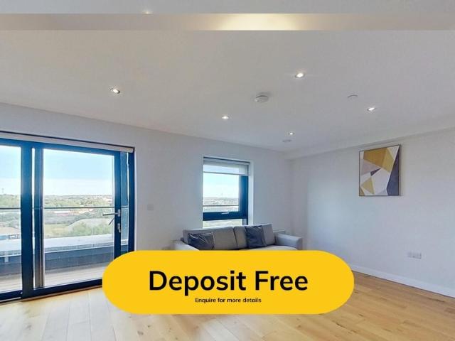 3 bedroom flat to rent on Goodman Street, Leeds
