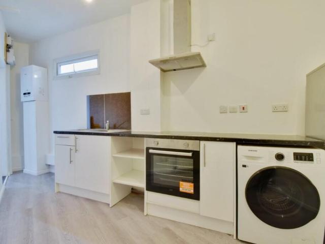 apartment for rent in Gade Avenue, WD18 7LJ