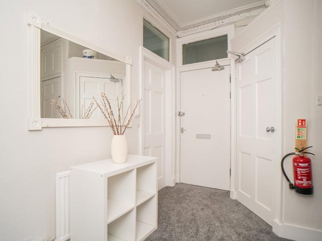 apartment for rent in Gardners Crescent, Dalry