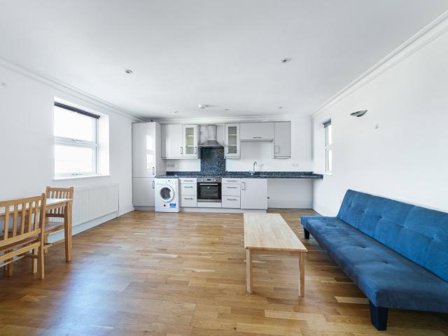 apartment for rent in Gardenview Apartments, Northfield Avenue W13 9DN