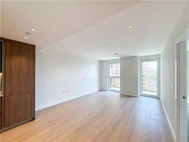 1 bedroom flat to rent on Gasholder Place, London