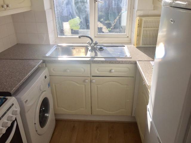 Apartment for rent in Gerrard Close, N14 4RH