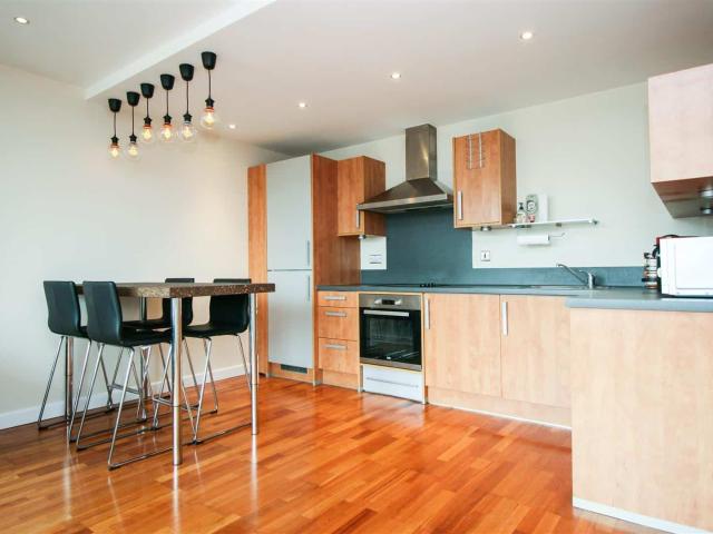 apartment for rent in Glasshouse, 3 Canal Square