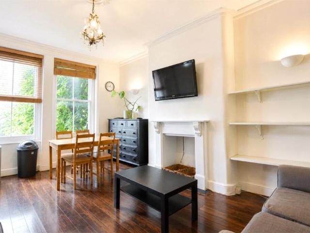 apartment for rent in Glenton Road, SE13 5RS
