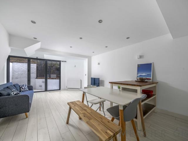 apartment for rent in Gloucester Avenue, Primrose Hill, London