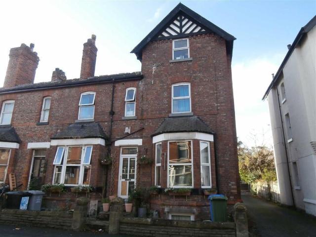 apartment for rent in Gloucester Road, M41 9AF