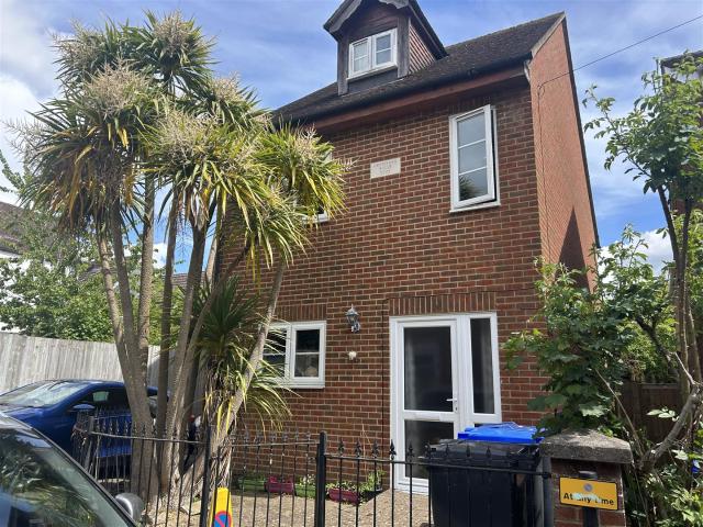 apartment for rent in Gramshaw Road, Salisbury, SP2
