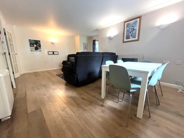 apartment for rent in Grandfield Avenue, Watford, Watford