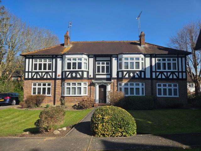 apartment for rent in Grange Court, Upper Park, Loughton, IG10 4QY