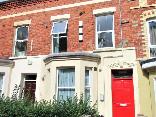 apartment for rent in Great 4 Bedroom Apartment, 66B Rugby Avenue, University Quarter, Belfast, BT7 1GZ
