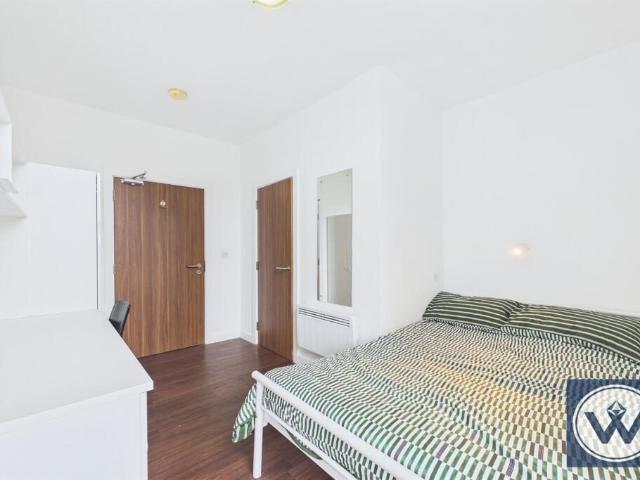 apartment for rent in Great Homer Street, L5 3LE