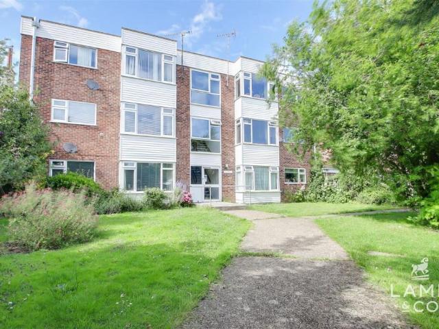 apartment for rent in Greenway, CO13 9AJ