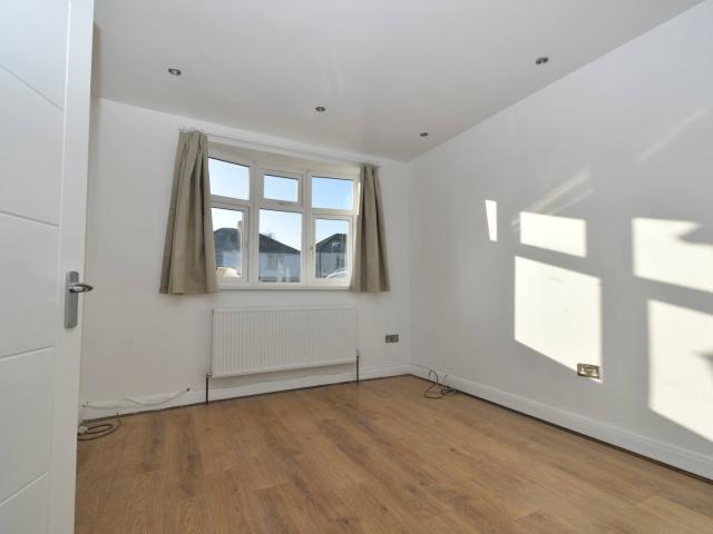 apartment for rent in Greenford, UB6