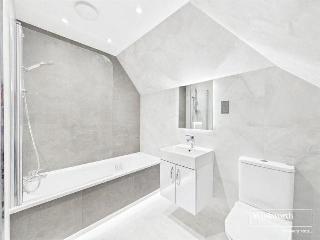 apartment for rent in Greenham Road, RG14 7HX