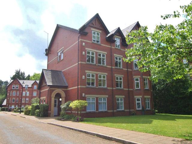 apartment for rent in Grosvenor Court, Park Avenue, Mossley Hill, Liverpool, L18 8EU