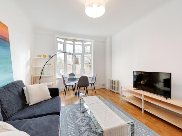apartment for rent in, Grove End Gardens, Grove End Road, St Johns Wood, London