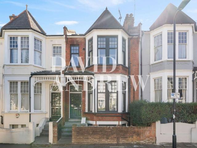 apartment for rent in Gunton Road, London, E5