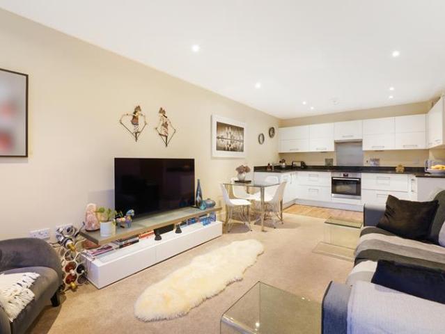 apartment for rent in Gwynne Road, SW11