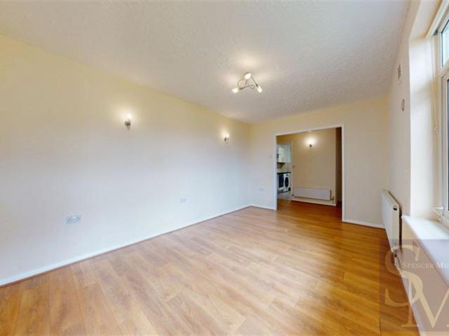apartment for rent in Dorchester Court, Buckingham Road, South Woodford, E18