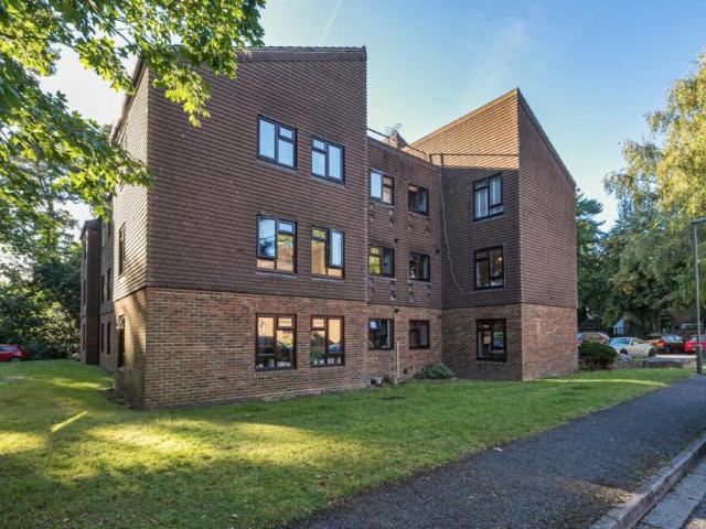apartment for rent in Dawsmere Close, GU15 1ST