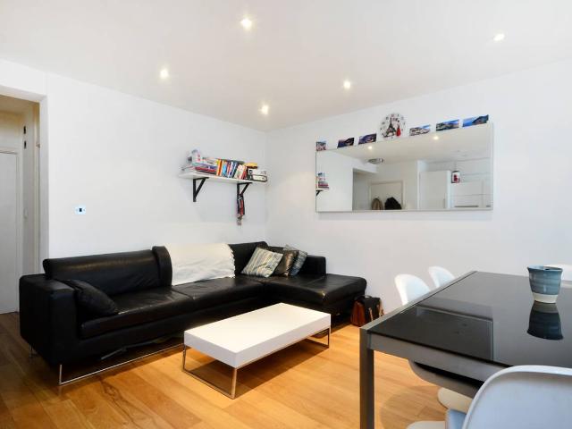 apartment for rent in Darwin Street, London, SE17