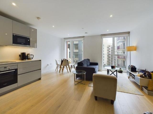 apartment for rent in Deacon Street, SE17 1GB